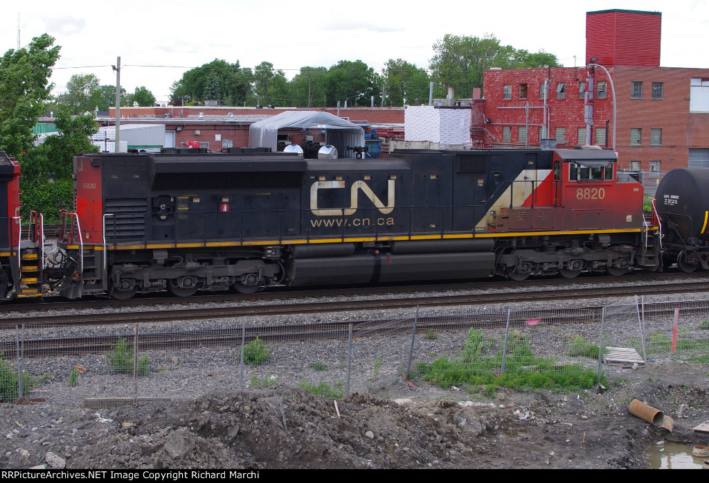 CN 8820